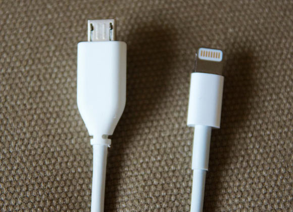 Контакты Lightning переназначаются динамически