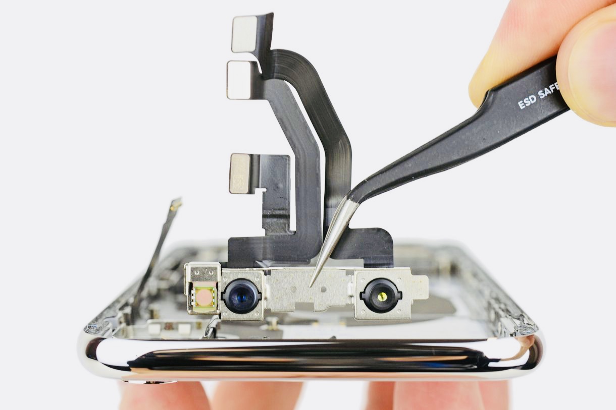 iFixit: iPhone X неплохо ремонтируется