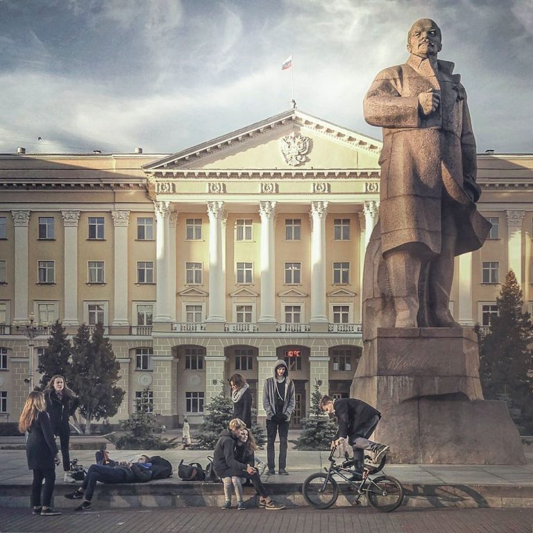 Фотограф Дмитрий Марков всю жизнь провёл в глубинке России. А потом ...