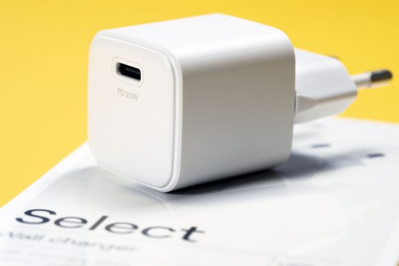 Протестировал быстрые зарядки uBear Select и Select Pro для iPhone. За свою цену они могут ...